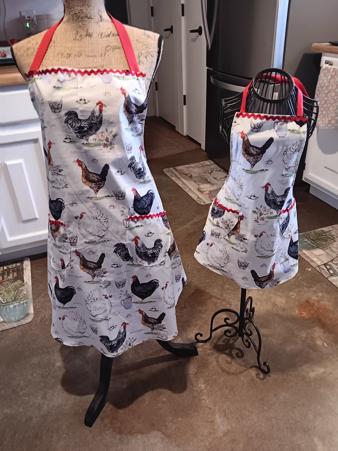 Farm Chicken Print Mother Daughter Apron Set - Etsy
