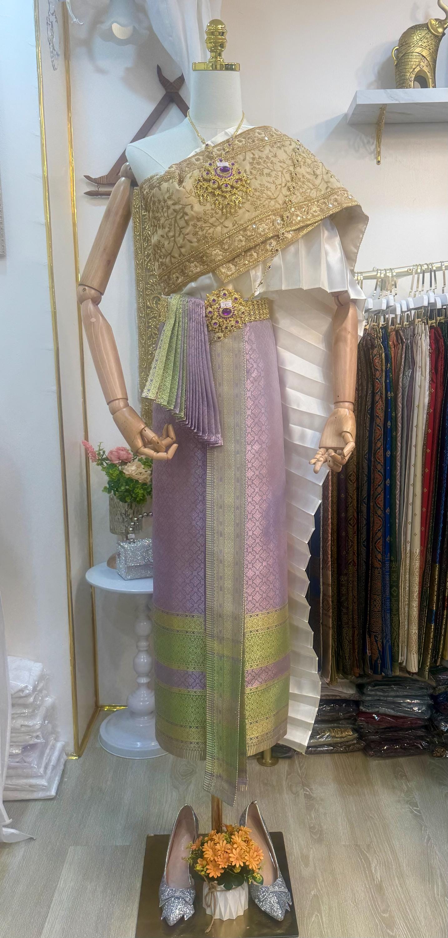 Beautiful Traditional Thai Dressi Thai/khmer Wedding Dressi Handwoveni ...