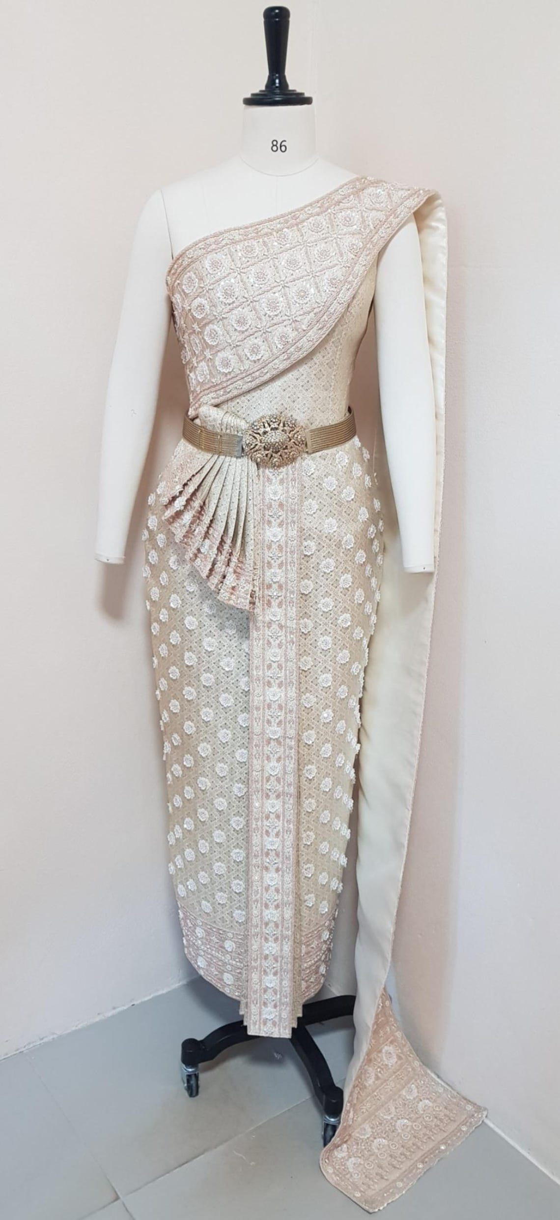 Authentic Brocade Thai Silk| Traditional Thai/khmer Bridal Dresses ...