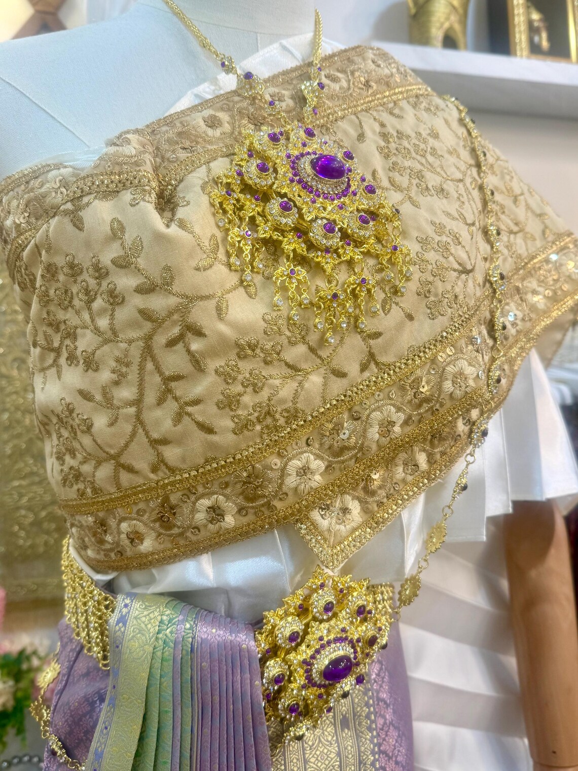 Beautiful Traditional Thai Dressi Thai/khmer Wedding Dressi Handwoveni ...