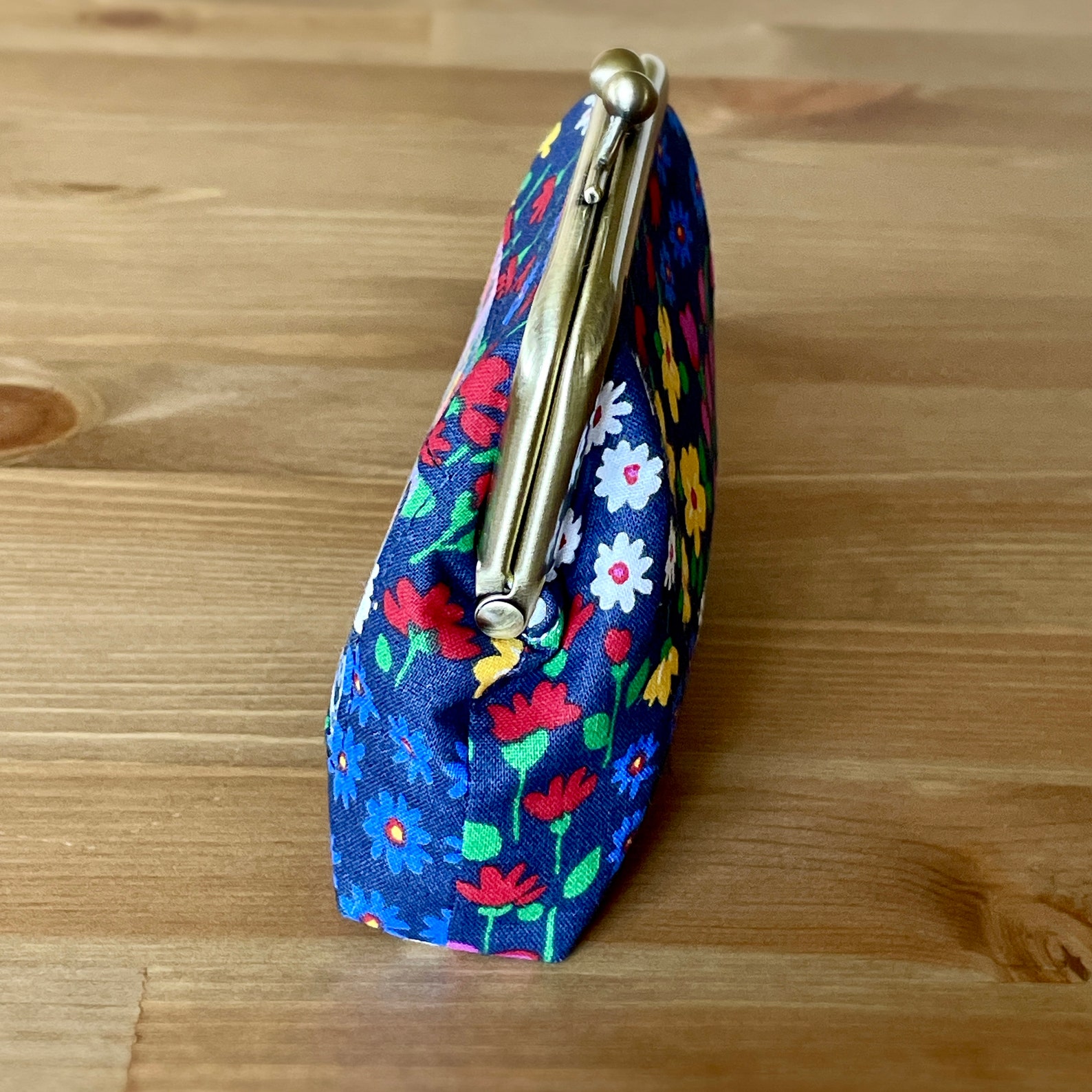 Mia Charro Cat 10.5cm Kiss Lock Framed Gamaguchi Pouch Vintage Flower ...