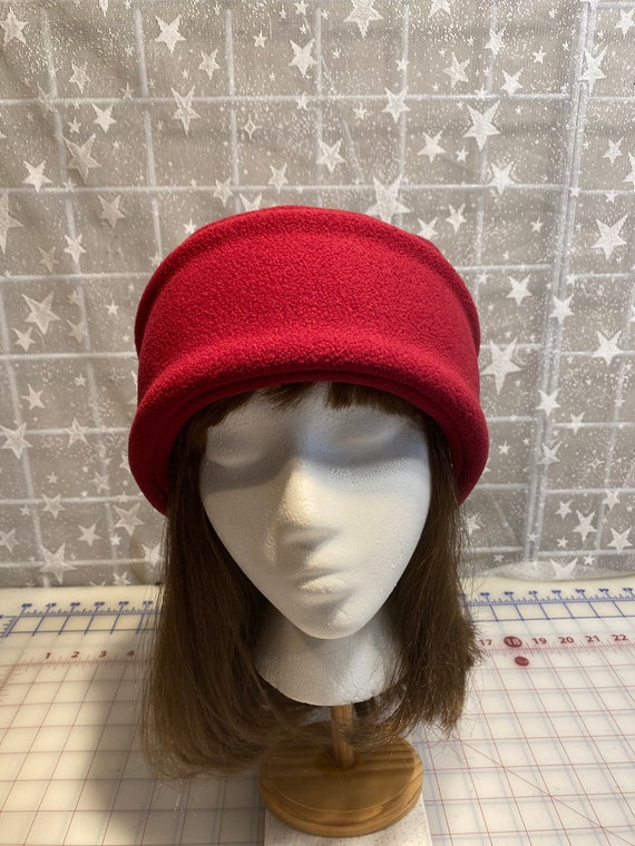 Burgundy winter hat store