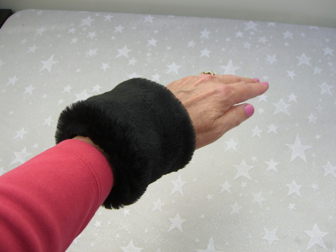 Faux Fur Wrist Cuffs, Fur Sleeves, Wrist Warmers, Black Beaver Fur ...