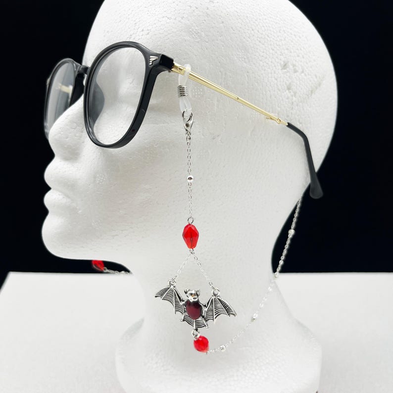 Bat Pendant Eyeglass Chain, Gothic Glasses Accessory - Etsy
