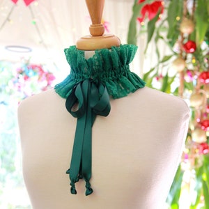 Emerald Green Lace Choker Collar - Edwardian, Victorian, or Elizabethan ...