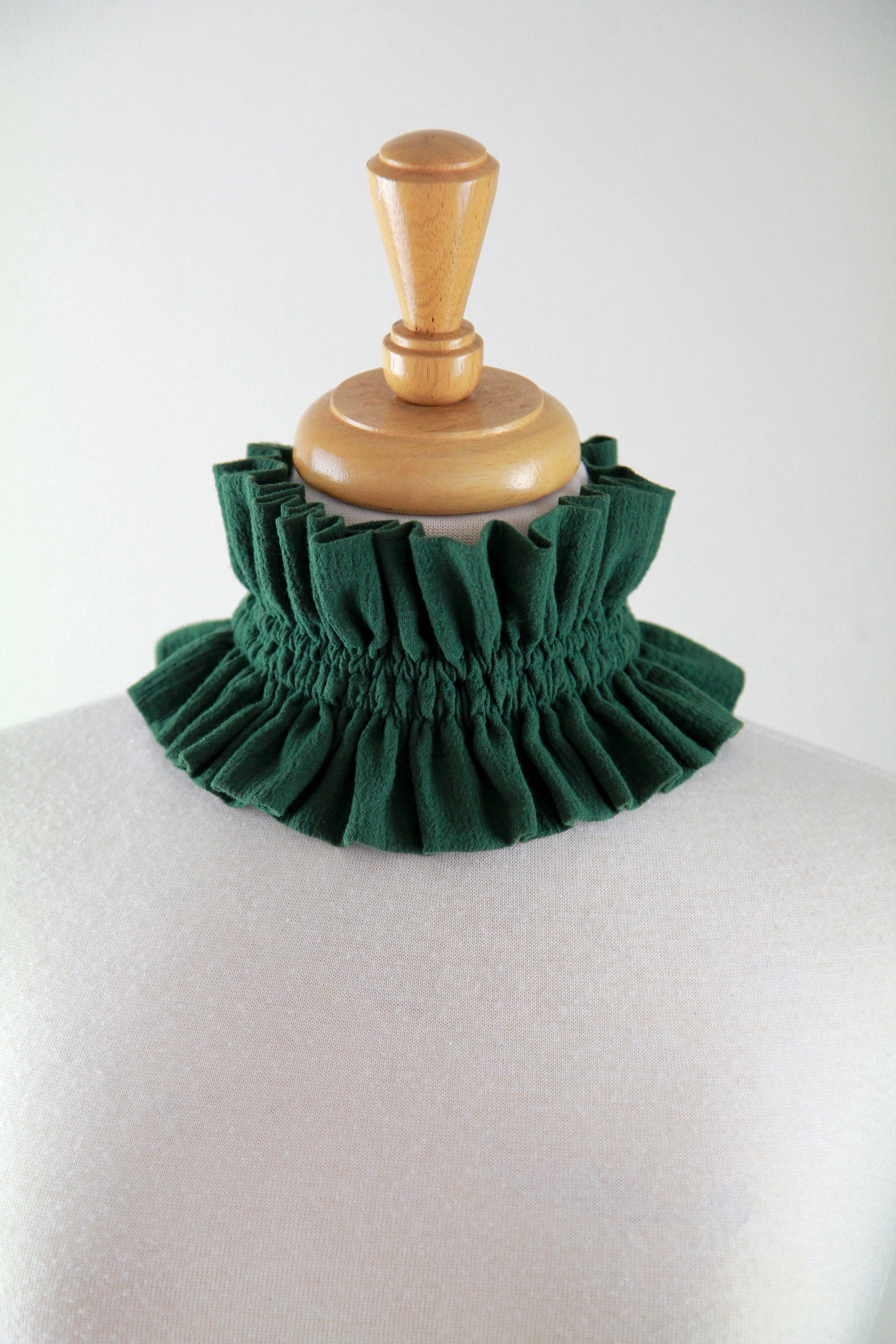Victorian Wood Nymph Choker Collar - Hunter Green Neck Ruff With ...