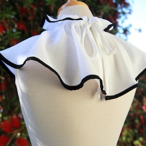 Clown Collar in White and Black Cotton Gauze - Circus or Cosplay ...