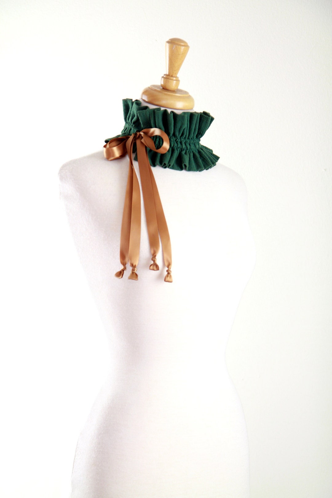 Victorian Wood Nymph Choker Collar - Hunter Green Neck Ruff With ...