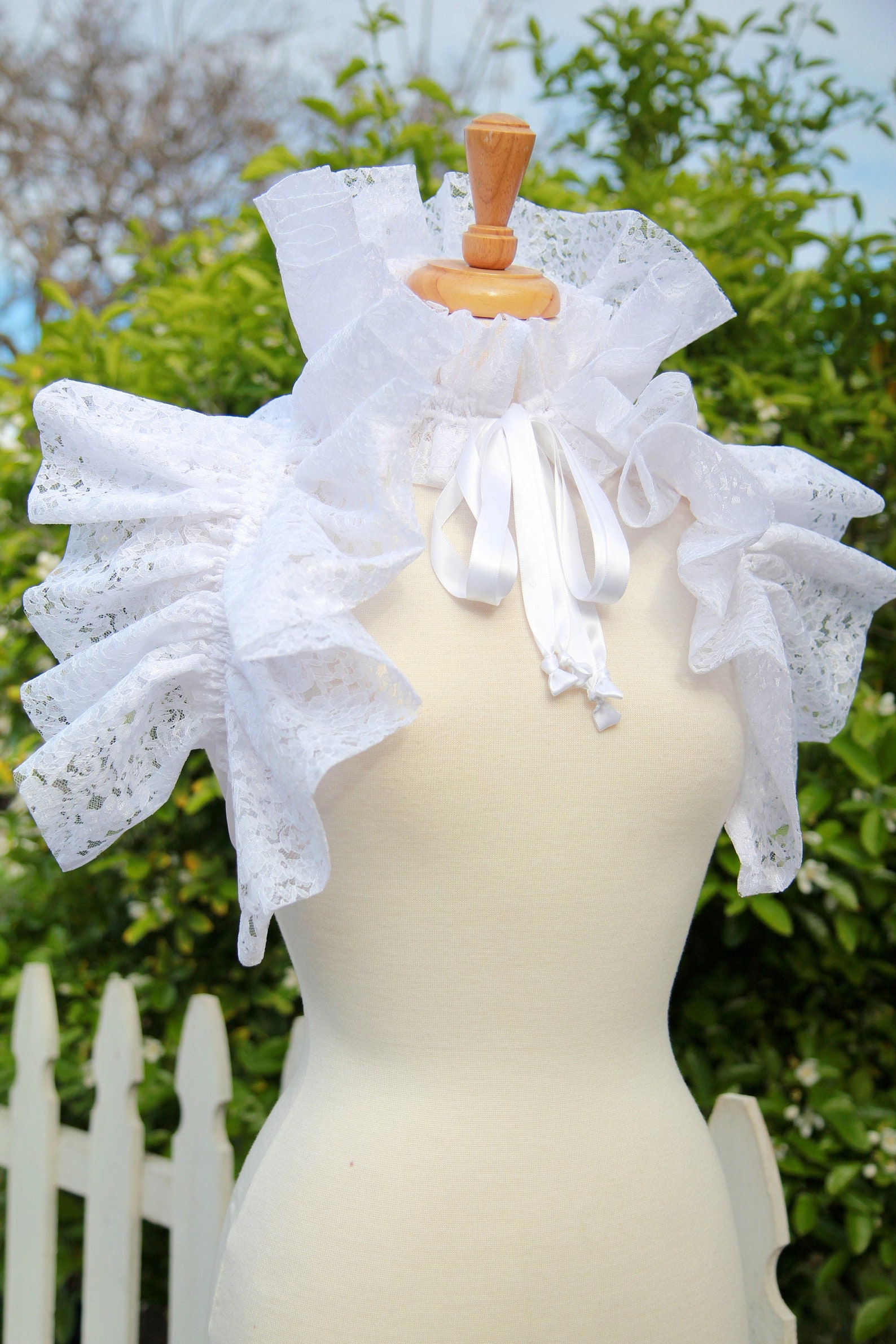 Victorian White Lace Collar - 2 Piece Set - Including a Lace Choker ...