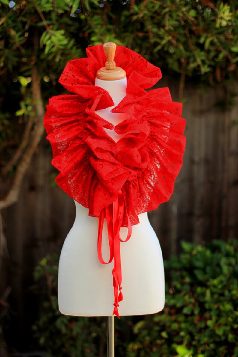 Red Lace Collar - Fashion Neck Ruff for Burlesque or Elizabethan ...