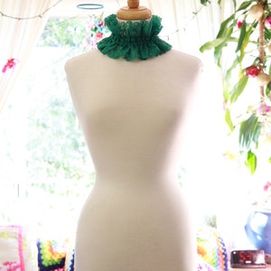 Emerald Green Lace Choker Collar - Edwardian, Victorian, or Elizabethan ...