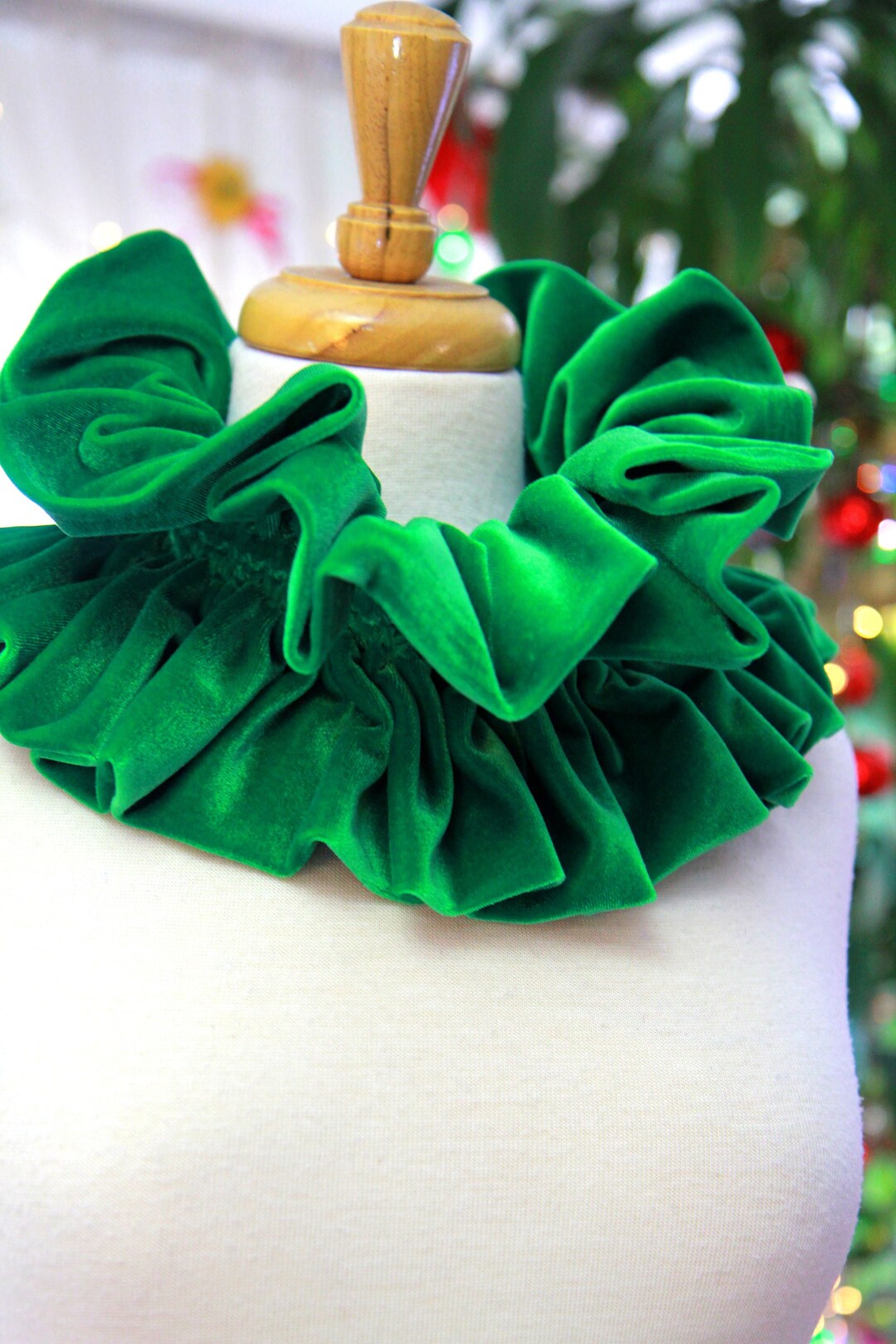 Kelly Green Velvet Collar With Ruffles - Victorian Style Neck Warmer ...