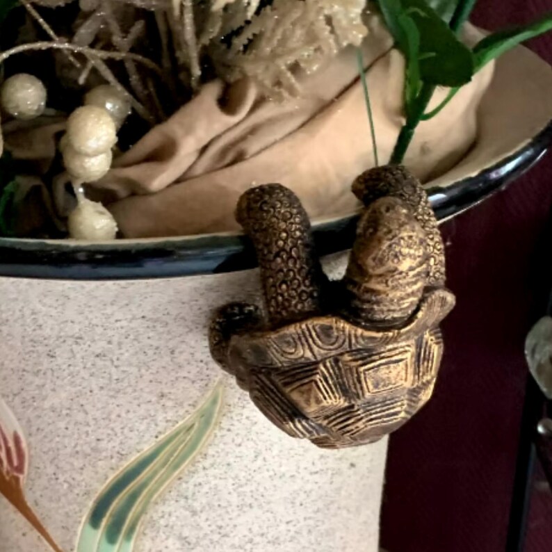 Tortoise Flowerpot Hugger Resin Turtle Plant Pot Hanger Decorer Indoors ...