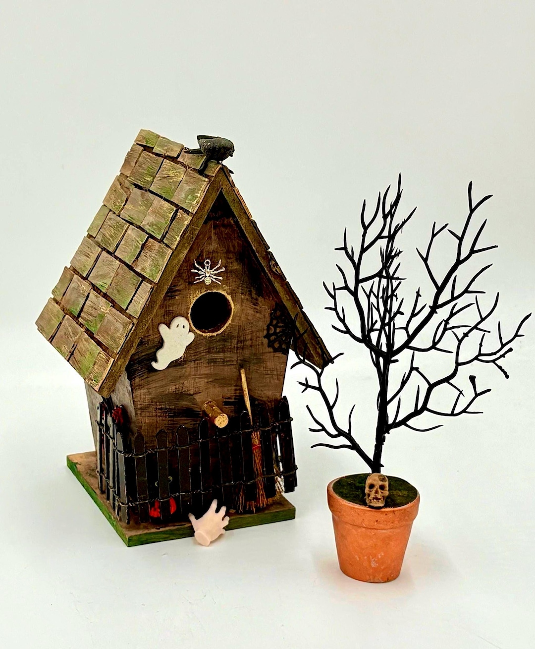 Creepy Halloween Haunted Birdhouse With Moveable Hand-painted Parts - Etsy