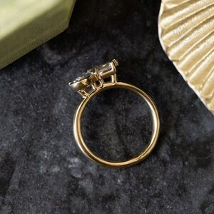 Toi Et Moi Ring,moval and Kite Moissanite Ring,two Stone Engagement ...