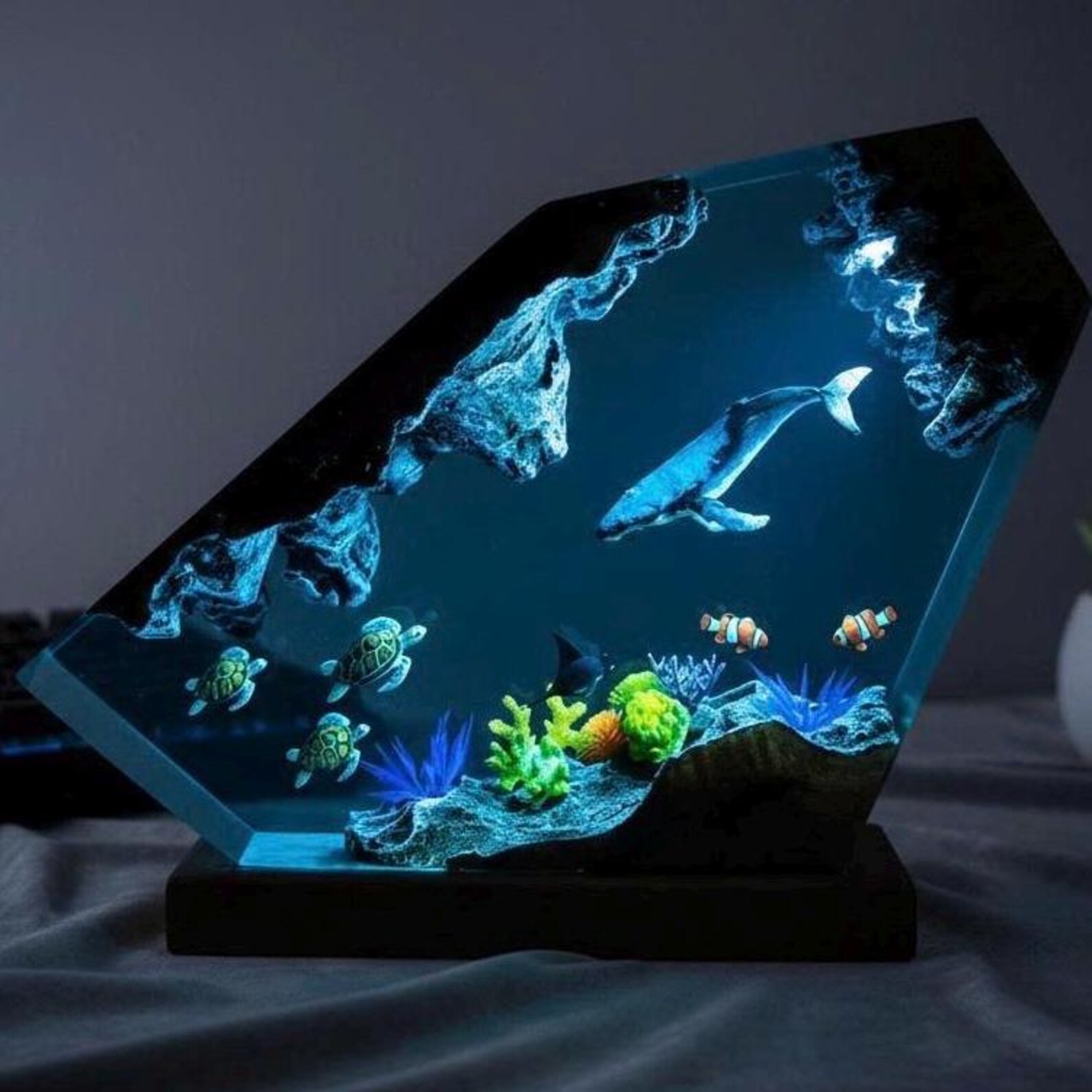 Custom Epoxy Resin Ocean Lamp, Whale, Turtle and Couple Diver Night ...