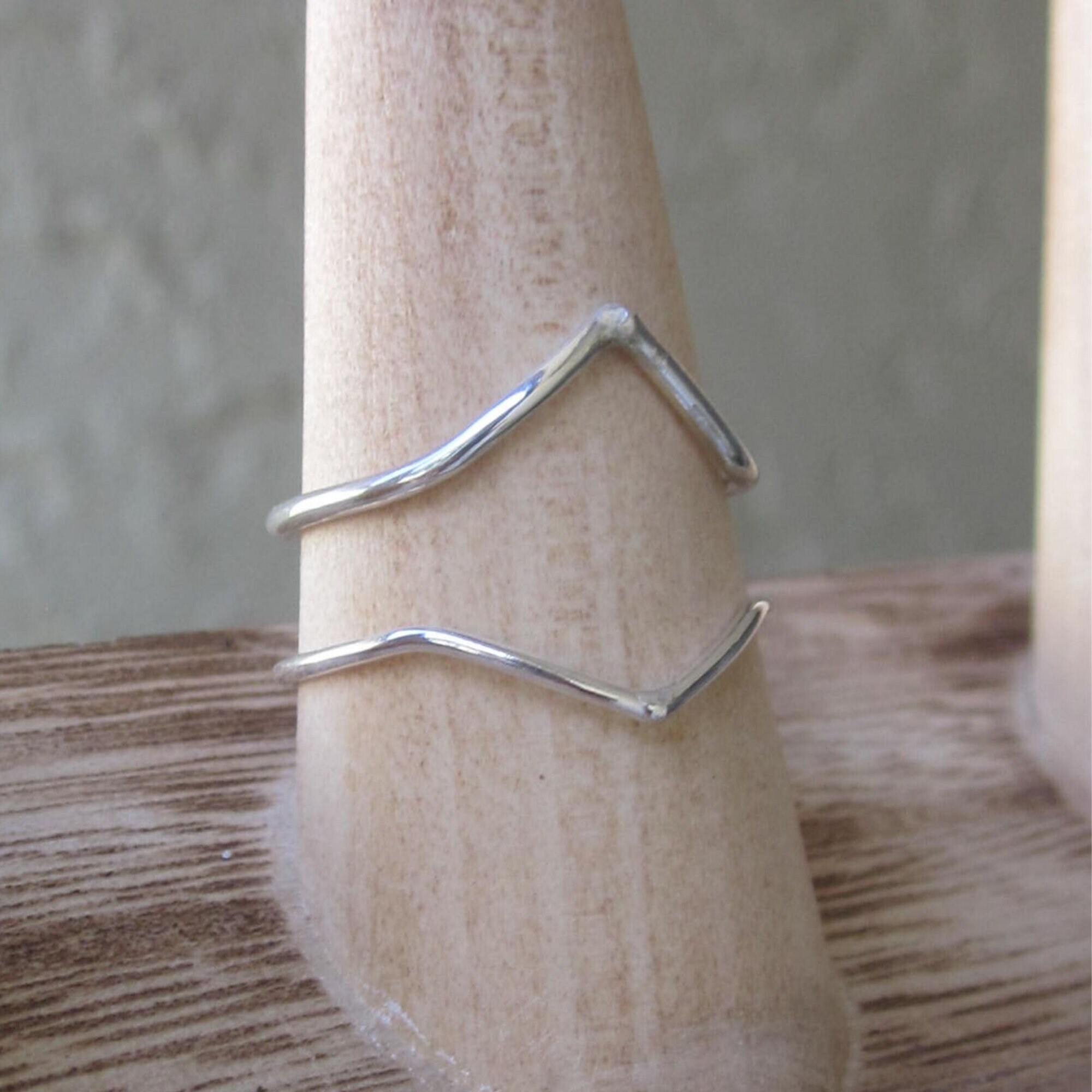 Chevron ring // Silver Chevron ring // Midi ring // One | Etsy