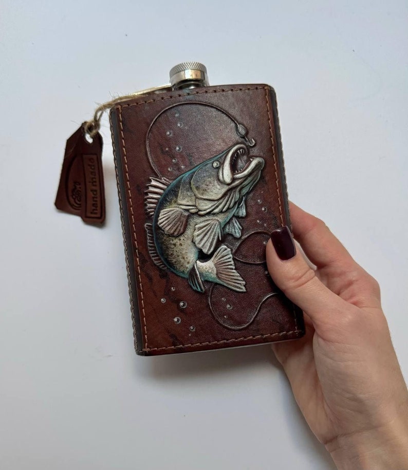 Fish Engraved Leather Flask for Men Drink Barware for Men Whiskey Flask ...