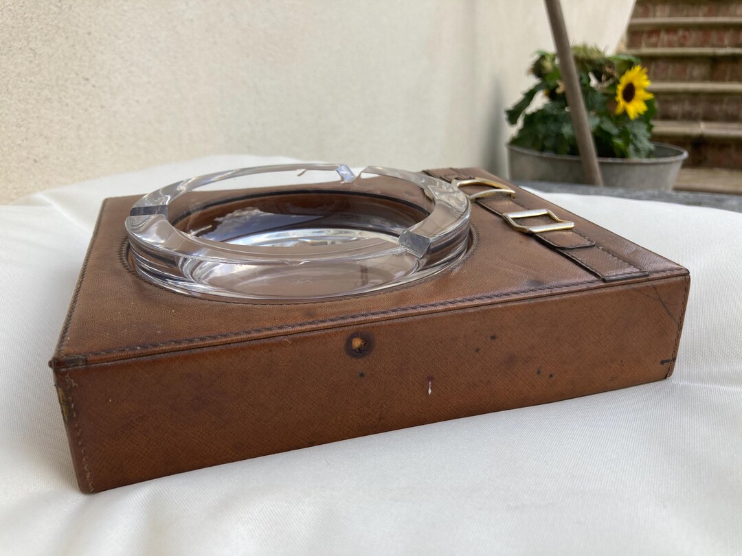 Sublime Gucci Vintage Ashtray Made of Crystal in a Leather Keeper the ...