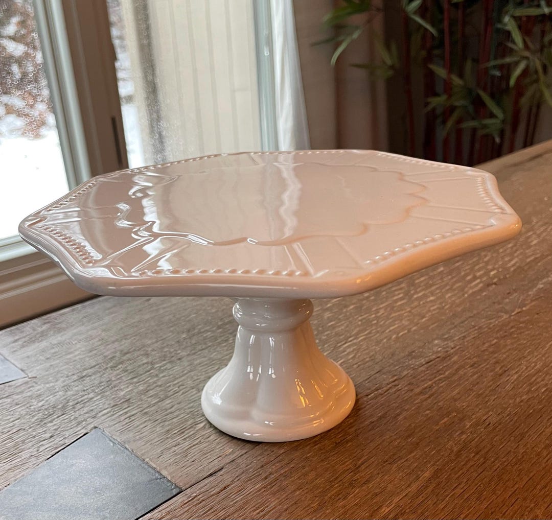 Avon White Scalloped Cake Stand With Removable Pedestal Vintage Dot Rim ...