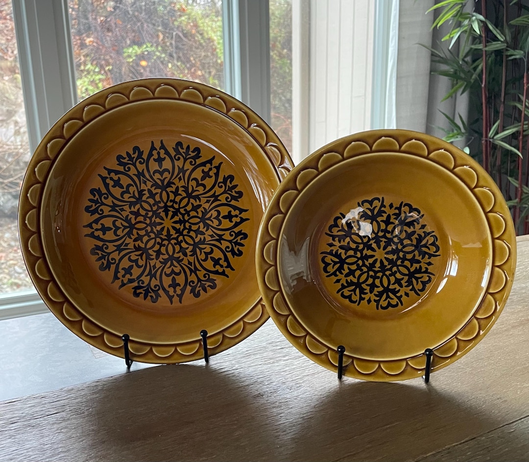 Vintage Homer Laughlin Coventry Castilian Butterscotch and Black Dinner ...