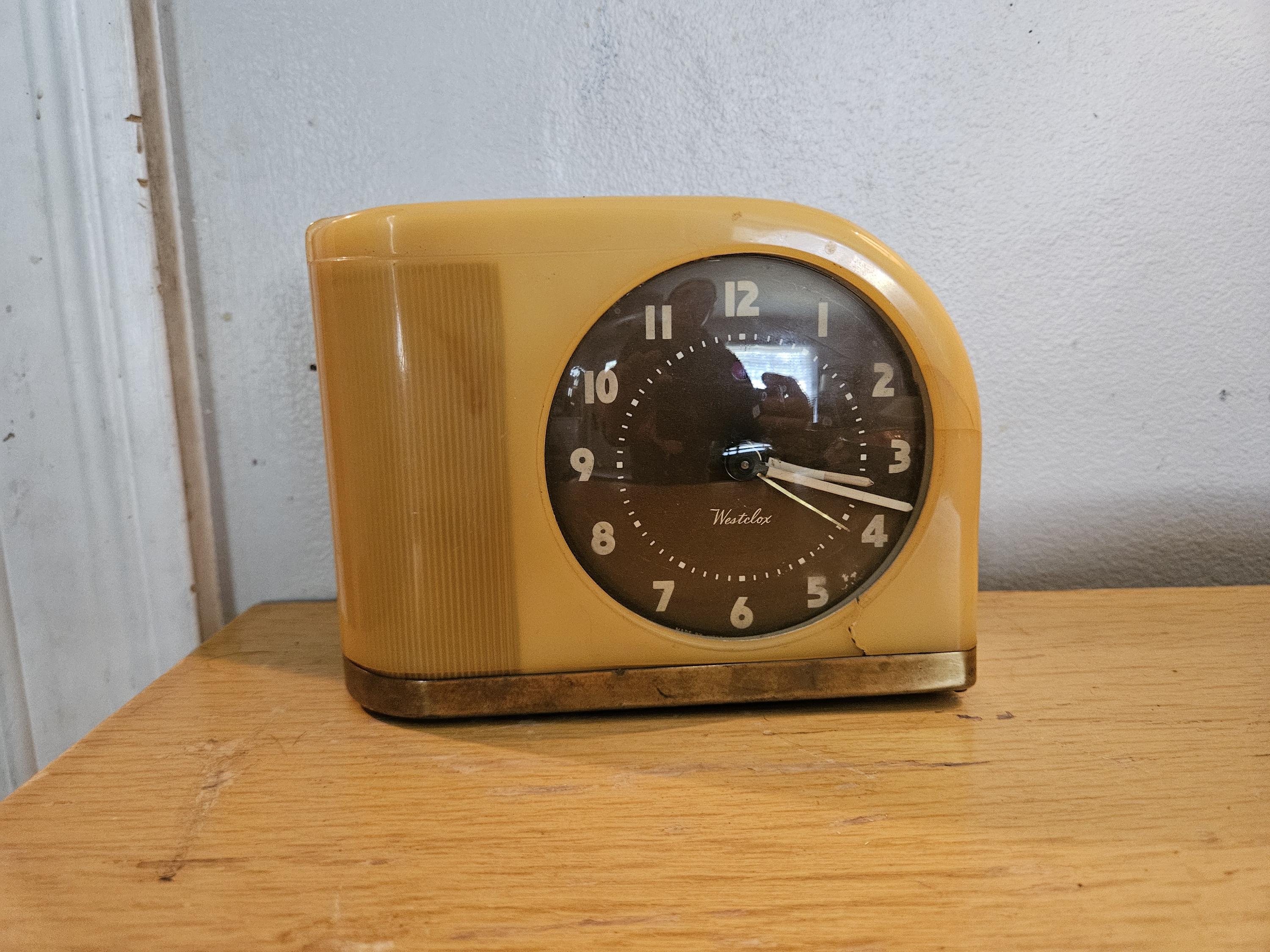 Westclox Moonbeam Art Deco Yellow Bakelite, Alarm Clock, Works, 1950's ...