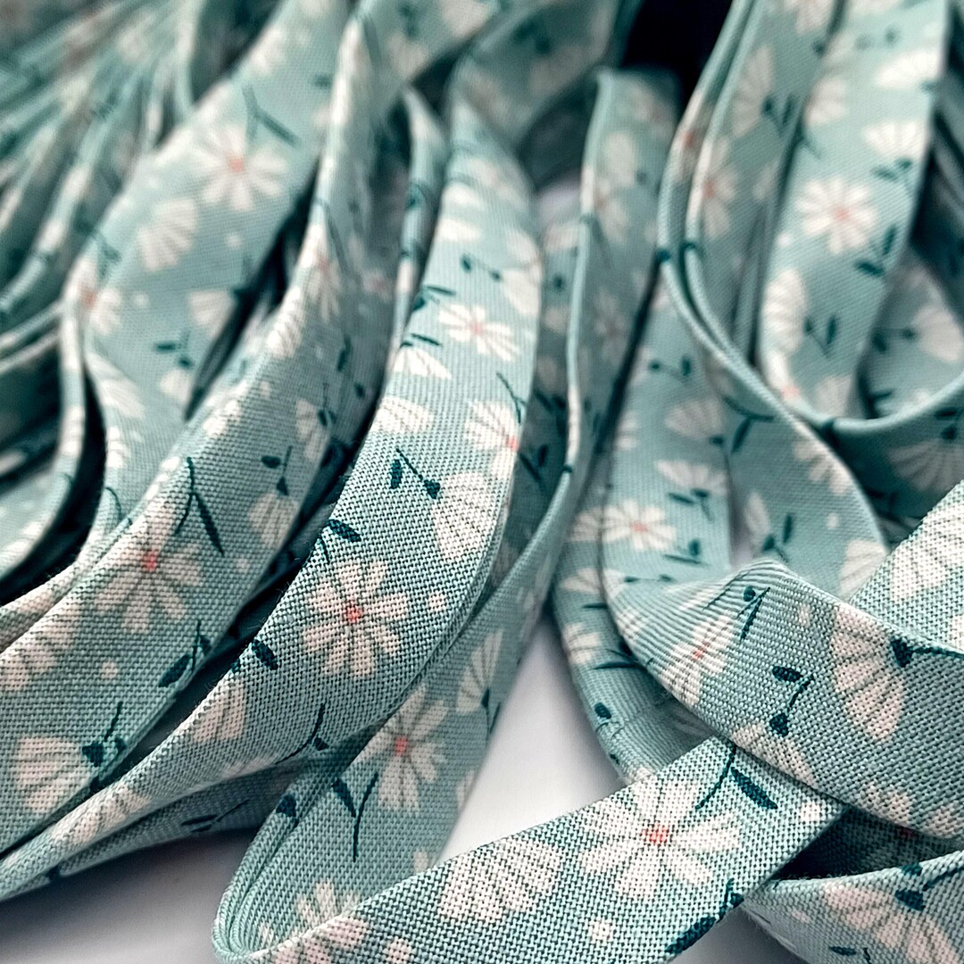 Daisies Bias Tape: 1/2 Inch Double-fold, Light Aqua Cotton Sold by the ...