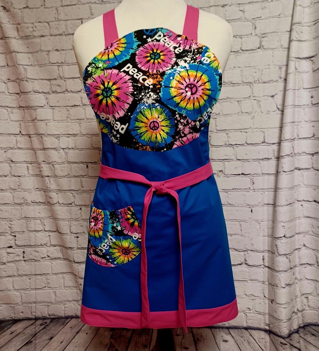 Hippie Tye-dye Convertible Apron Bright Colors and Options for Tying ...