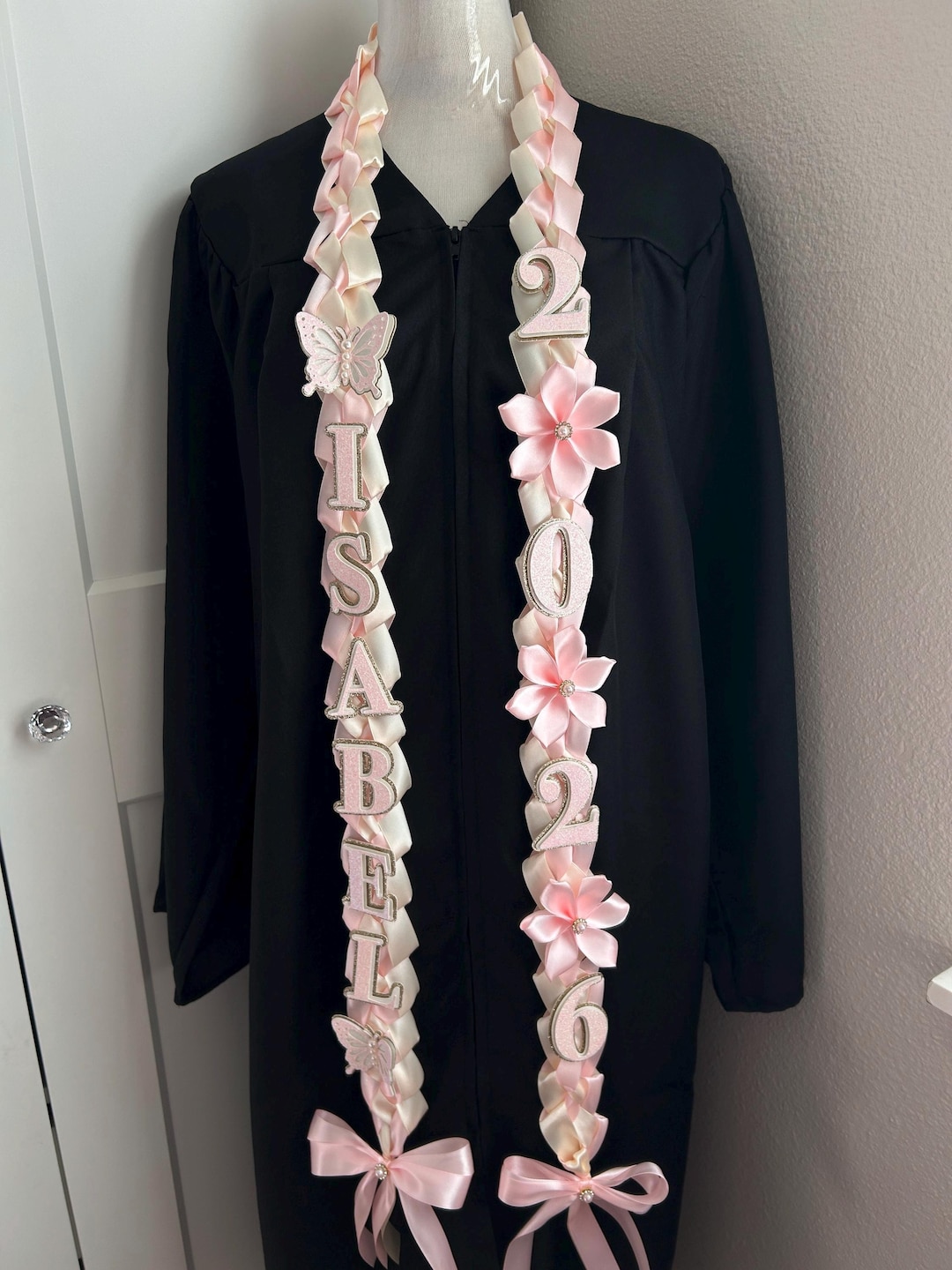 Personalized Graduation Lei With Flowers, Grad Gift, Class of 2026 ...