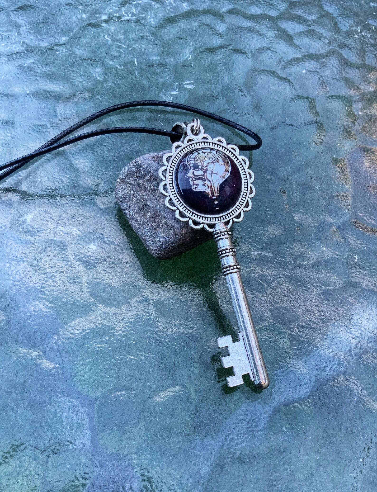 Head Key Necklace Pendant Silver Color Round Locke and Key Gift for Men ...