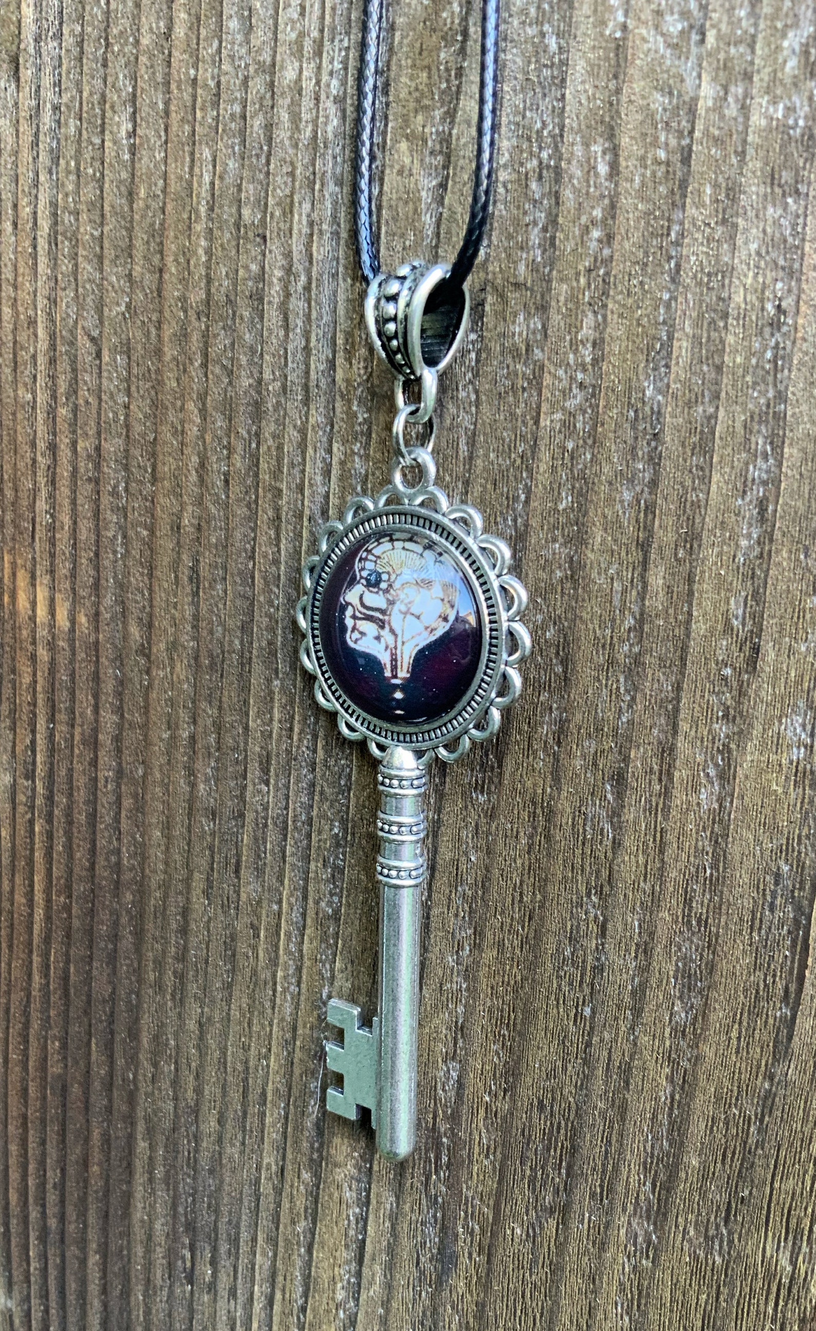 Head Key Necklace Pendant Silver Color Round Locke and Key Gift for Men ...