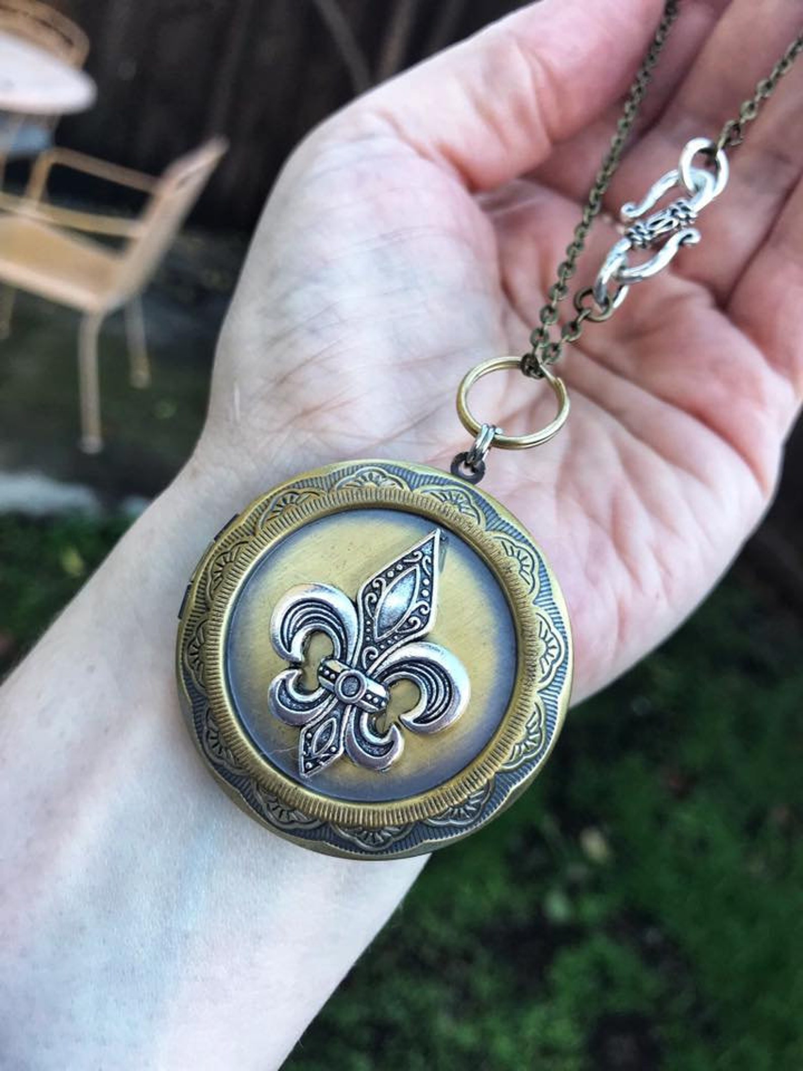 Sparkle Vampire Fan Locket With Fleur De Lis Gift for Women - Etsy