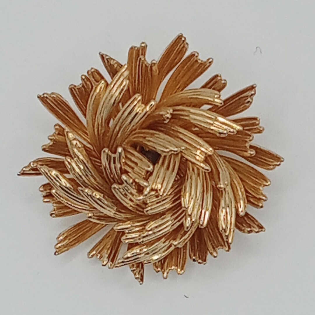 Grosse 1964 Made in Germany 10K Plated Intricate Detailed Chrysanthemum ...