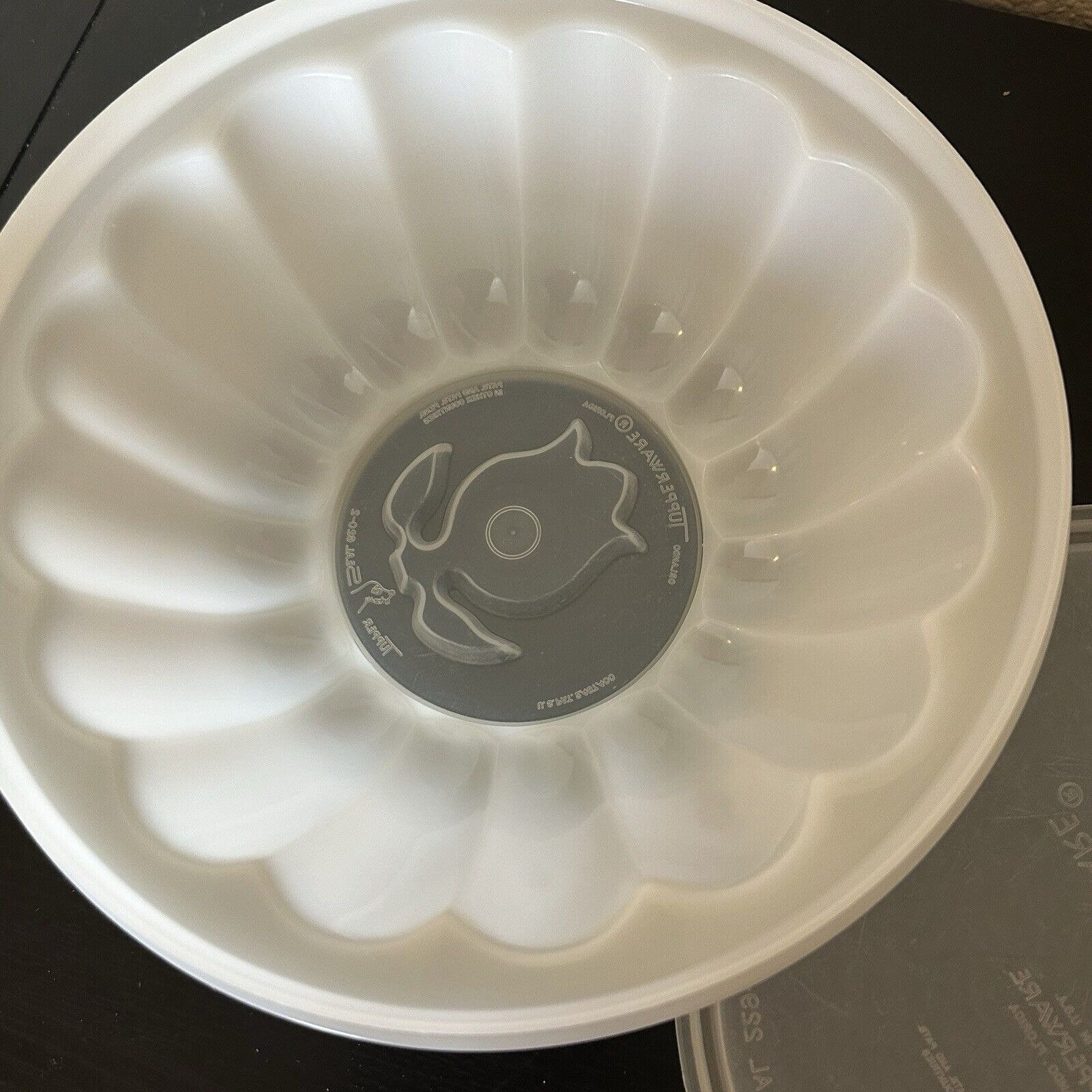 Vintage Tupperware Jel N Serve Flower Design on Seal 8 Inches White ...