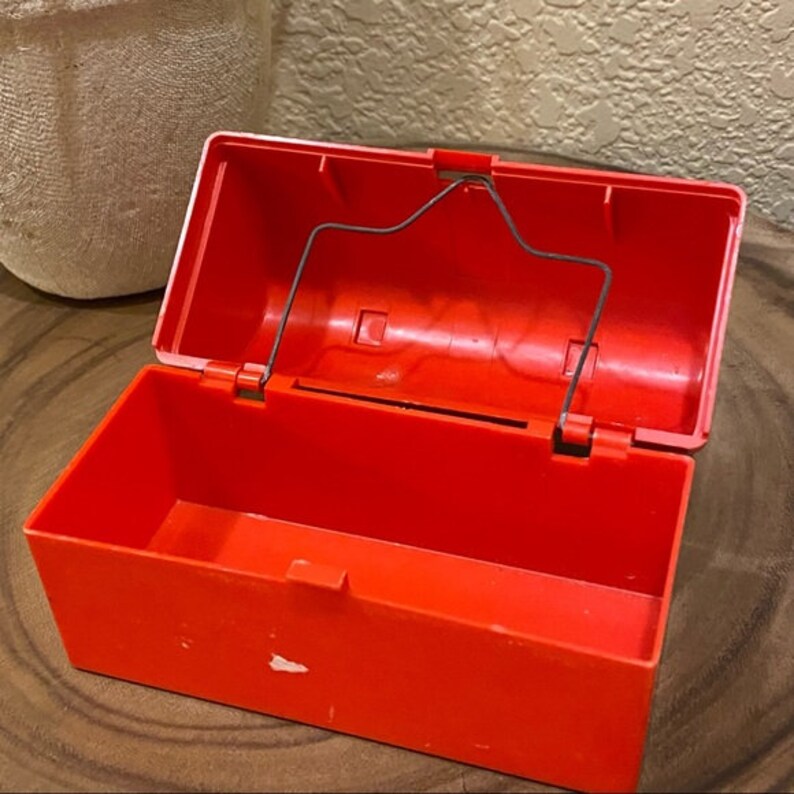 Vintage Red Fisher-price Lunchpail 1970s Toolbox Farm Barn - Etsy