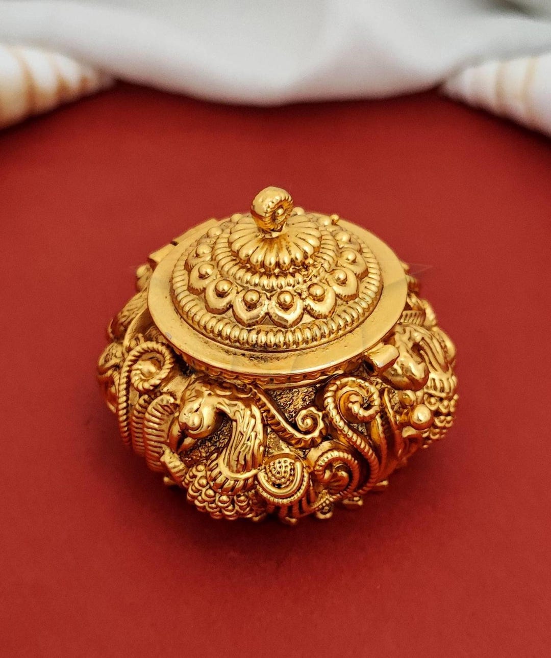 Gold-plated Temple Design Sindoor Box Intricate Kumkum Holder for ...