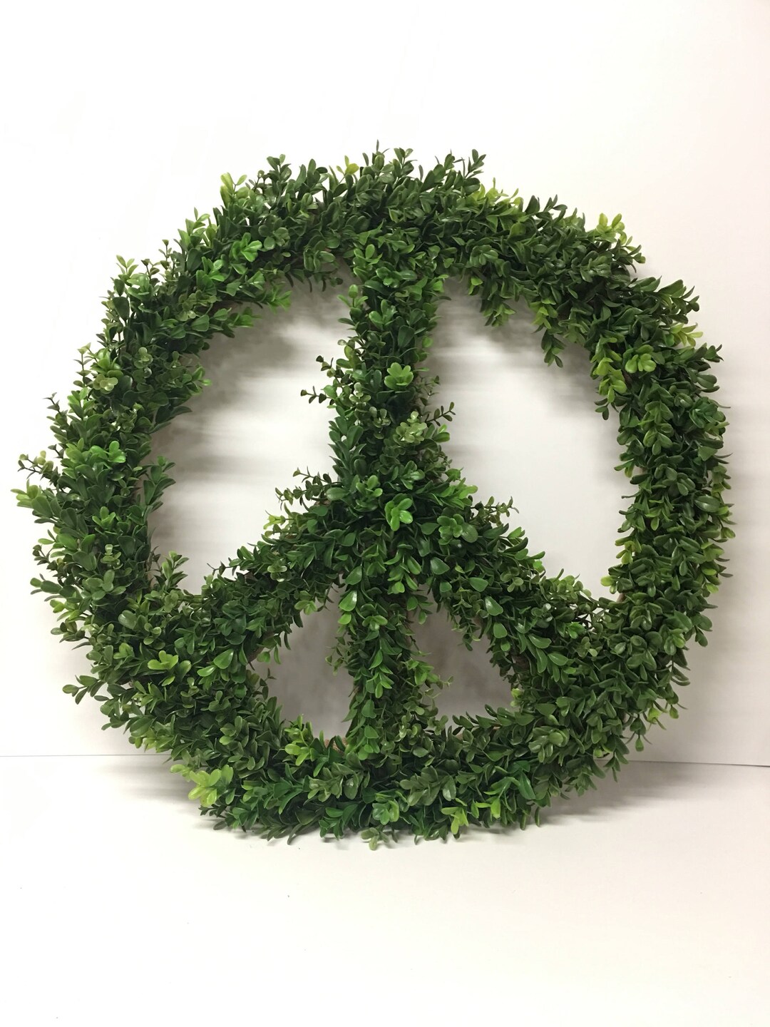 36 Inch Boxwood Peace Sign - Etsy
