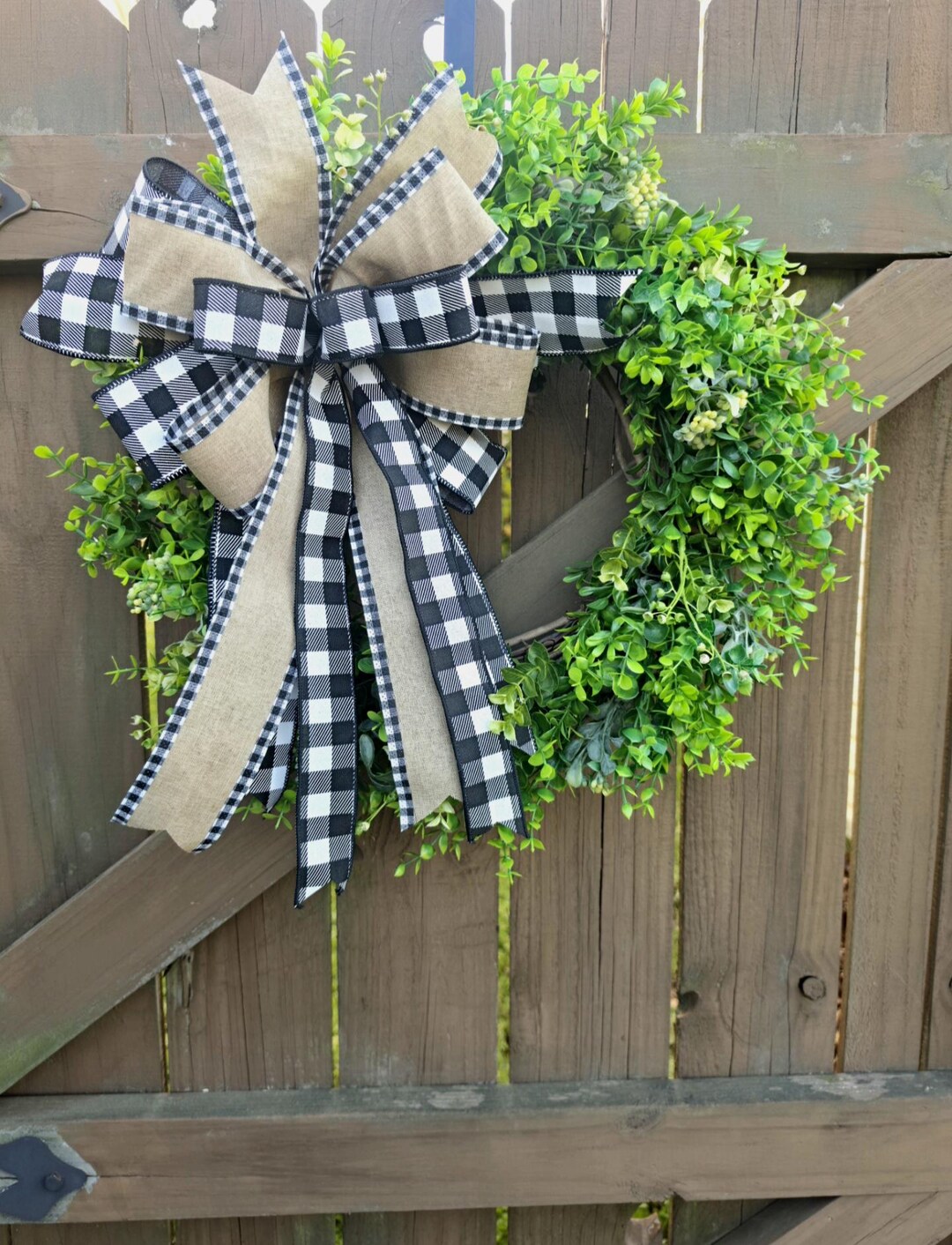 Everyday Farmhouse Greenery Wreath With Bow – Neutral Boxwood Front ...