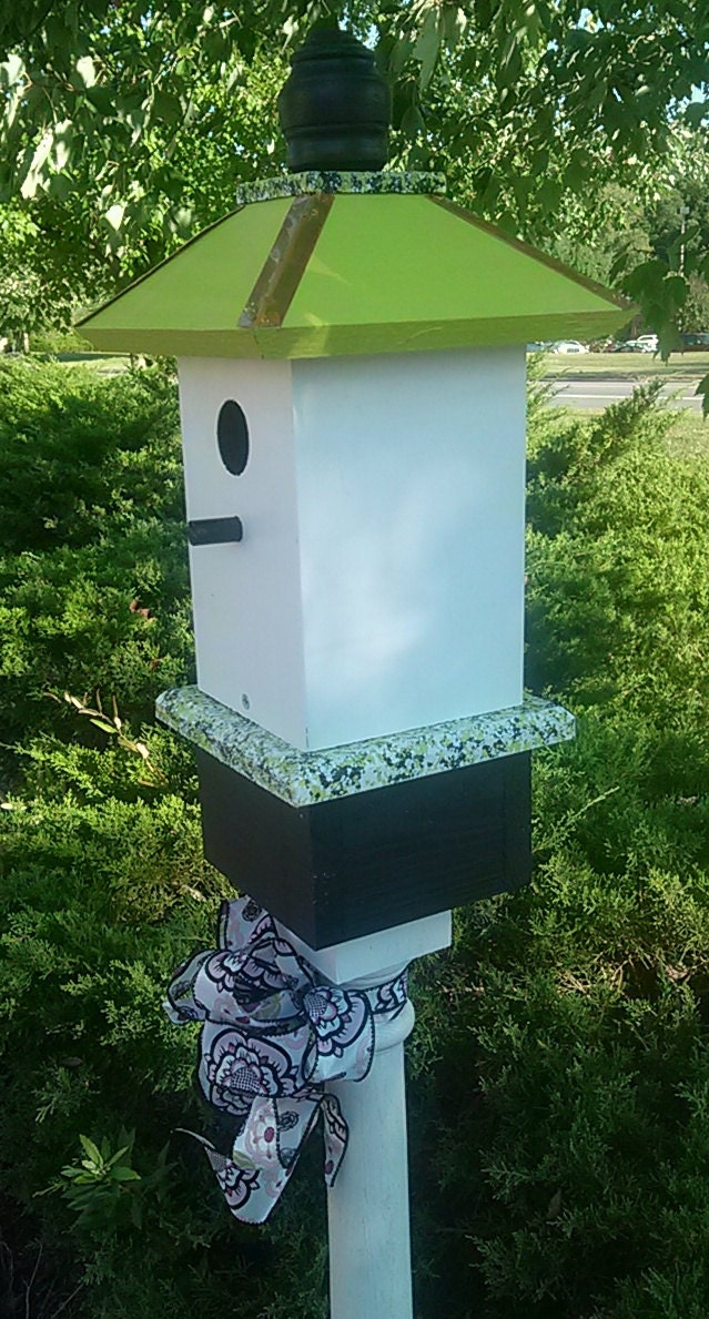 Cottage Chic Birdhouse, Wooden Bird Houses, Painted Birdhouses, Posted ...