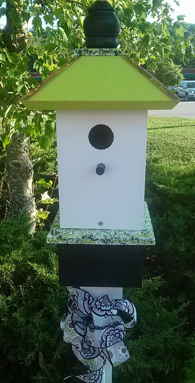 Cottage Chic Birdhouse, Wooden Bird Houses, Painted Birdhouses, Posted ...
