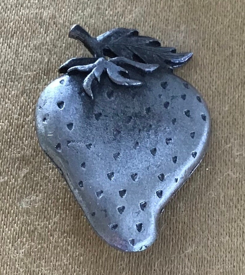 METZKE Pewter Strawberry Pin Brooch Vintage Fruit L7 | Etsy