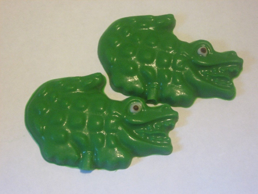 One Dozen Chocolate Alligator Candy Pieces or Lollipops - Etsy