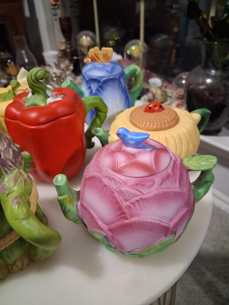 Vintage Avon Seasons Treasures Miniature Teapots. - Etsy