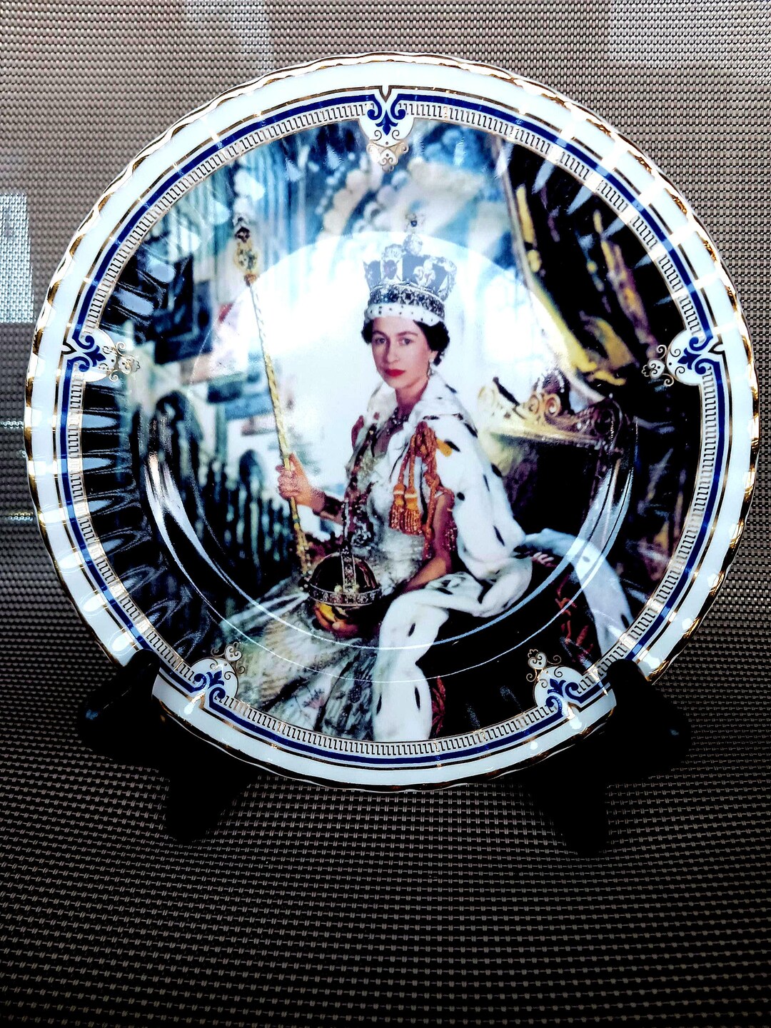 Her Majesty Queen Elizabeth Ll Plates - Etsy