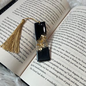 Black & Gold Flake Resin Bookmarks - Etsy
