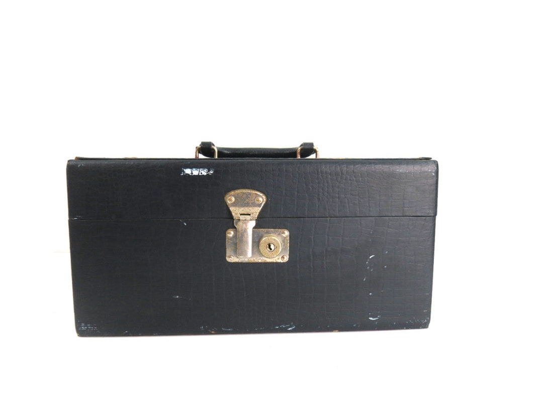 8-track Tapes With Carrying Case Vintage 8 Track Music 70s Music ...