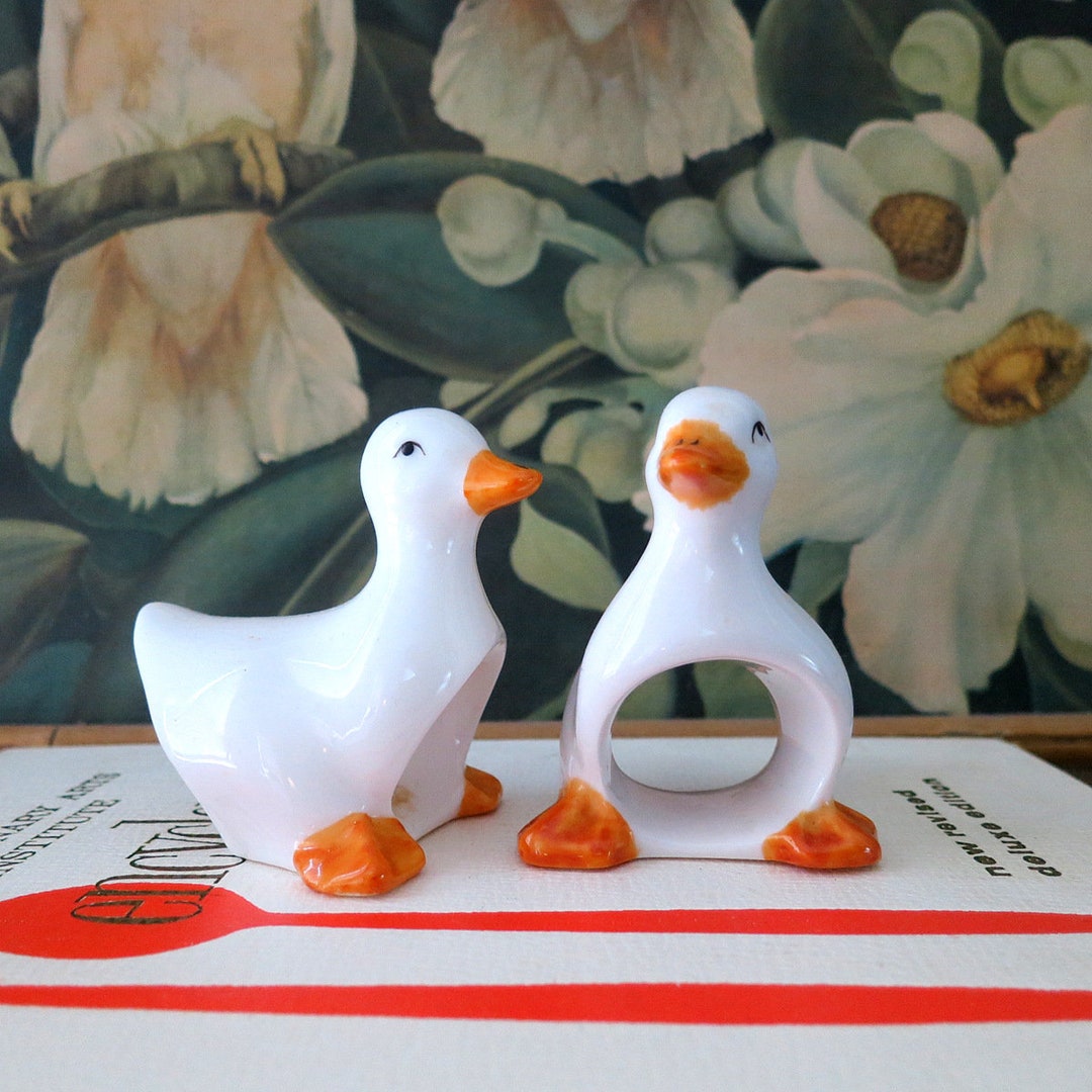 2 Vintage White Duck Napkin Rings Holders / White Ceramic Ducks - Etsy