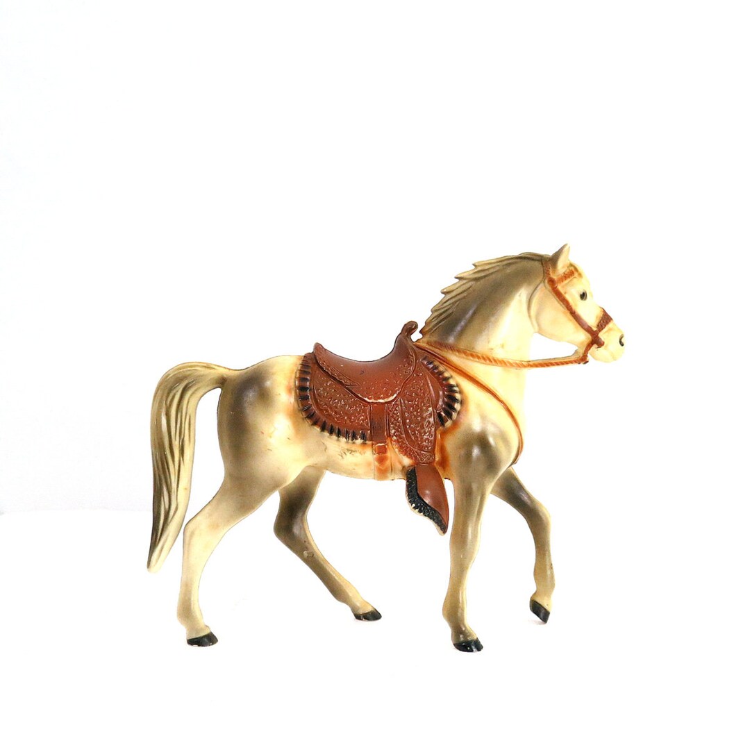 Vintage 1950s Horse Toy WESTERN Saddle Mid Century Plastic Toy Horse ...