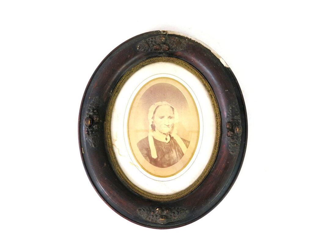 Old Antique Wooden Oval Frame | Vintage Distressed Wood Gesso Picture ...