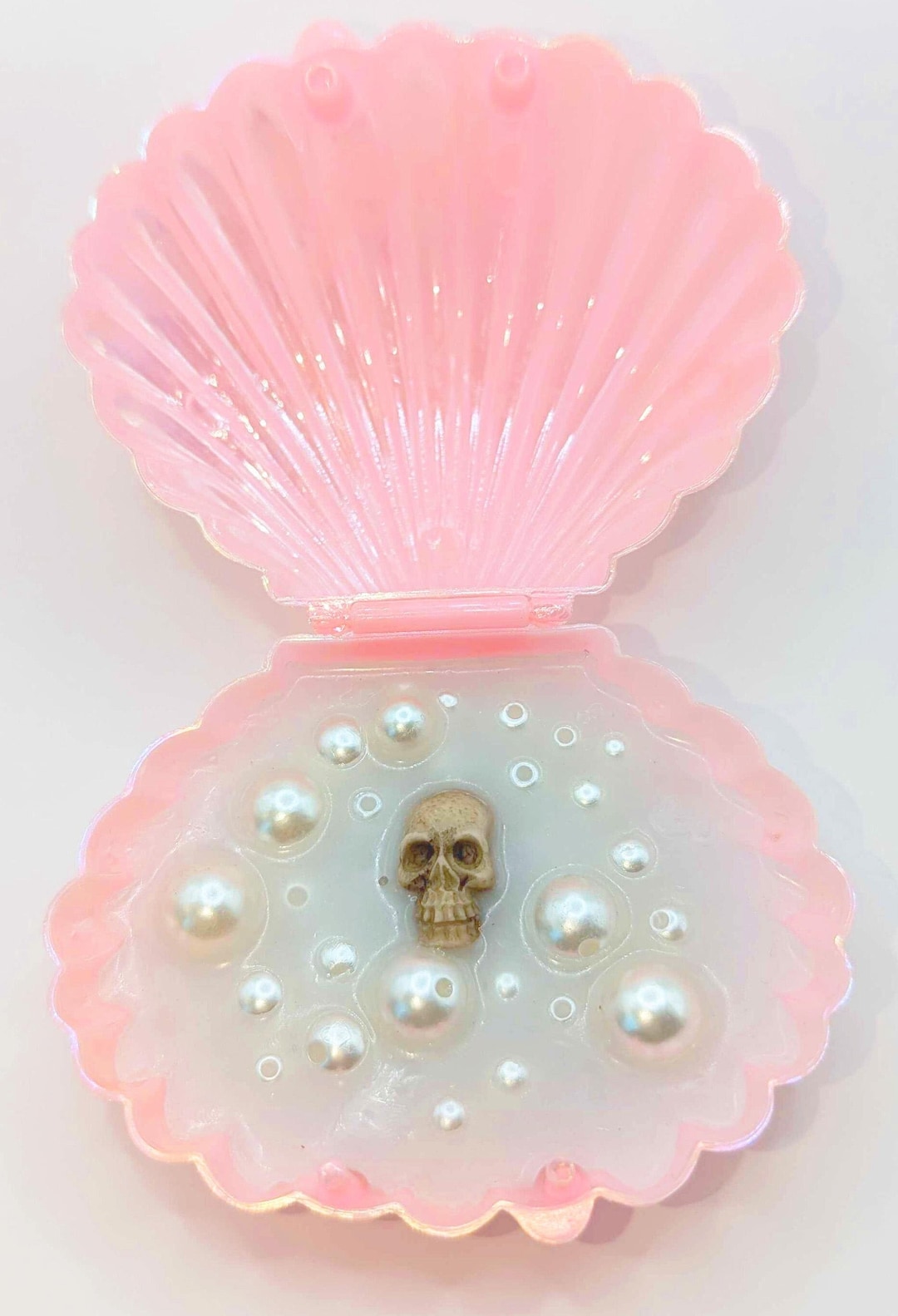 Picky Pad - Mother of Pearl Clam Shell Bead Silicone Pick and Dig Picky ...